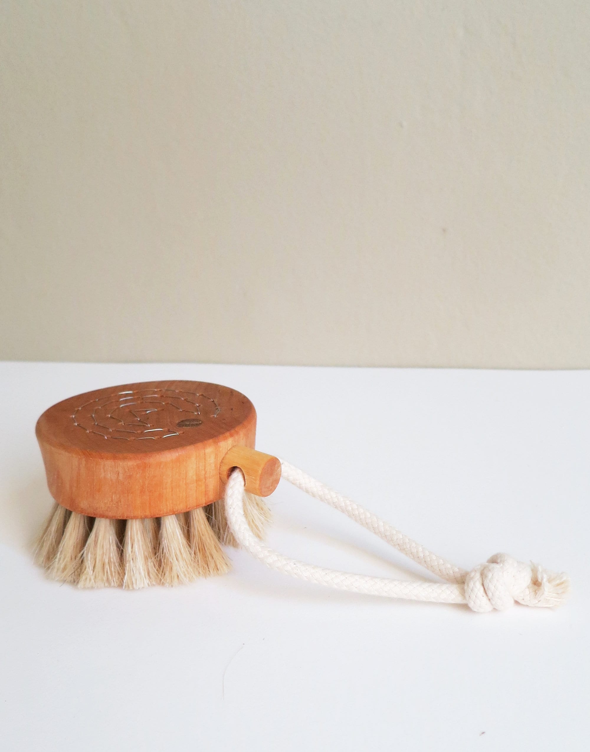 Wooden Bath Brush Puck Detoxifying Bath Brush Body Brush - Etsy