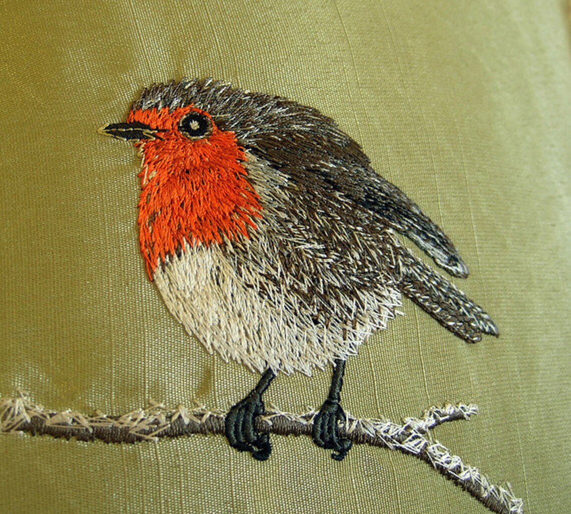 Very Cute Winter Robin - Machine Embroidery Design File - Embroidery ...