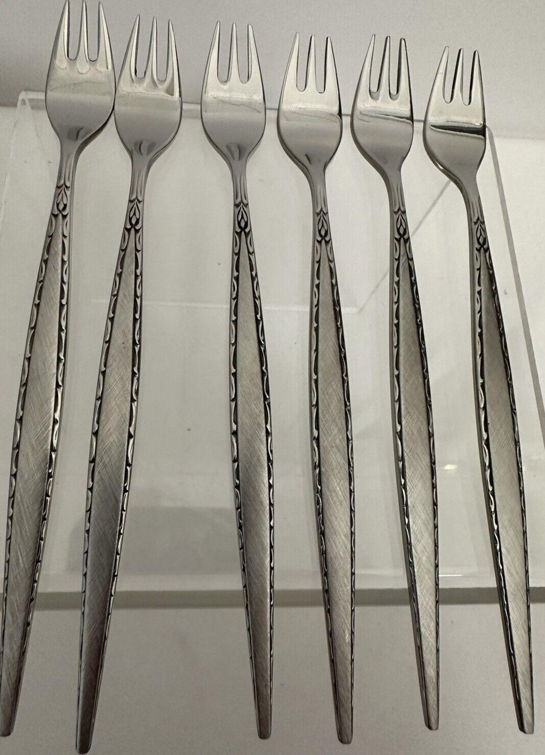 6 Oneida Community Stainless VENETIAN Cocktail Seafood Pickle Fork 6 1/ ...