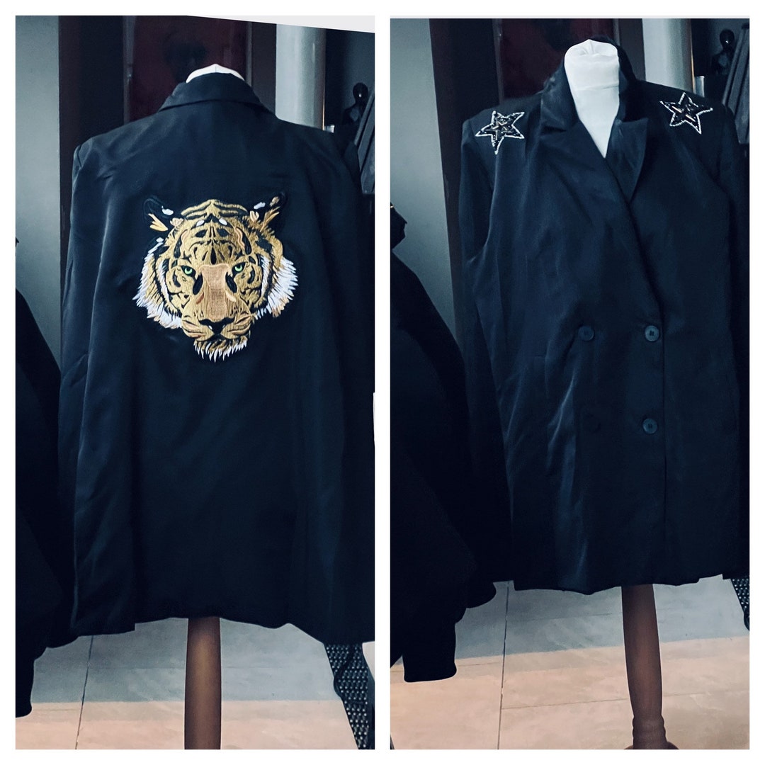 Black Cape Blazer With a Tiger and Stars No Label Buuut Fits Sizes 8 to ...