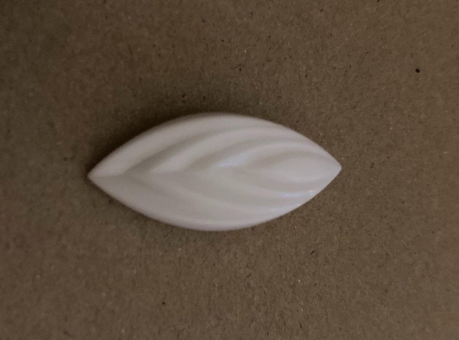 White Leaf Glass Spindle Button-texture Design-g137-button-button Lover ...