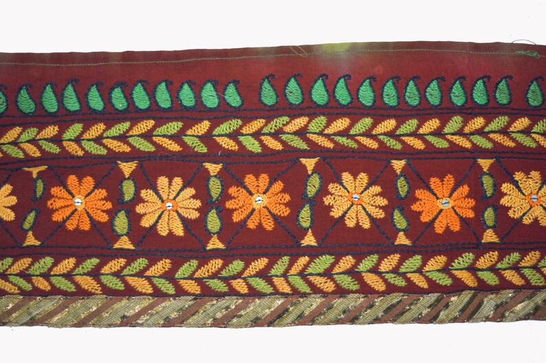 Indian Vintage Maroon Sari Border Kantha Hand Embroidered Sari Border ...