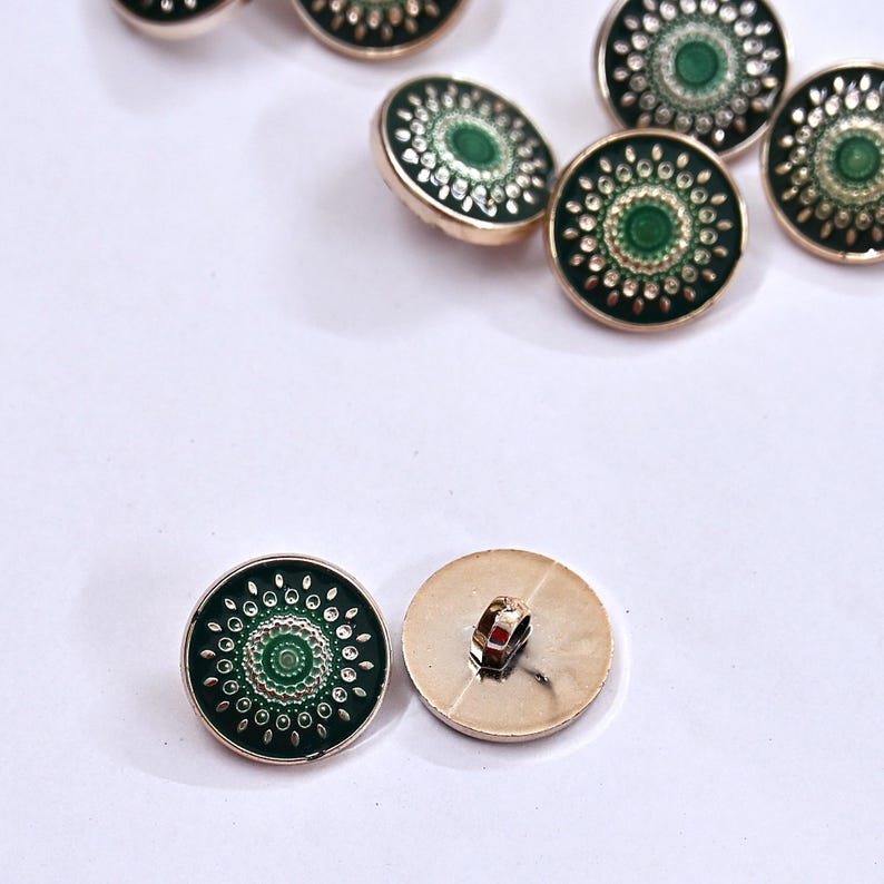 Indian Gold & Green Shank Buttons Set of 8, 17mm Decorative Buttons ...