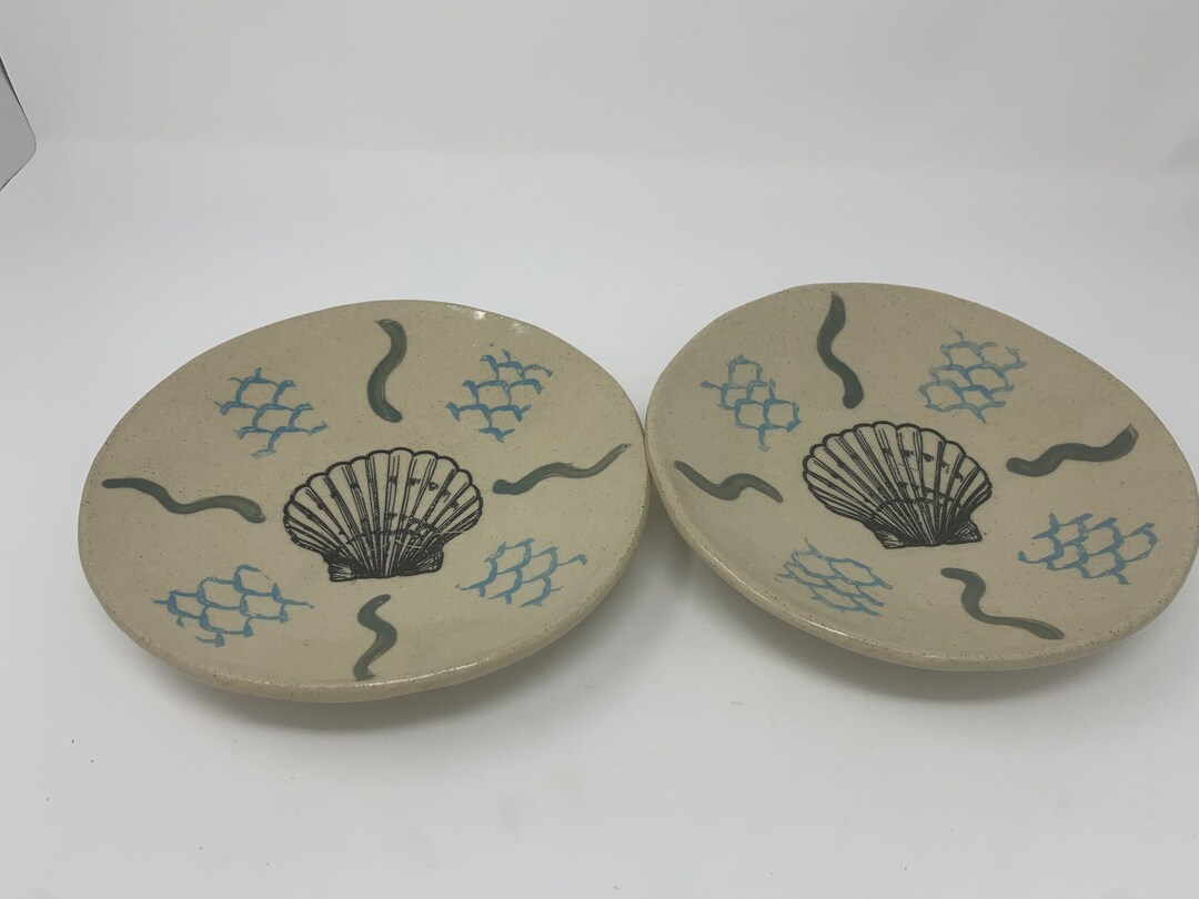 Salt and Shell - Pair of Round Plates - Etsy