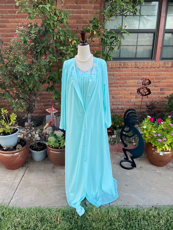 Shadowlinemedium Robe & Gown - Etsy