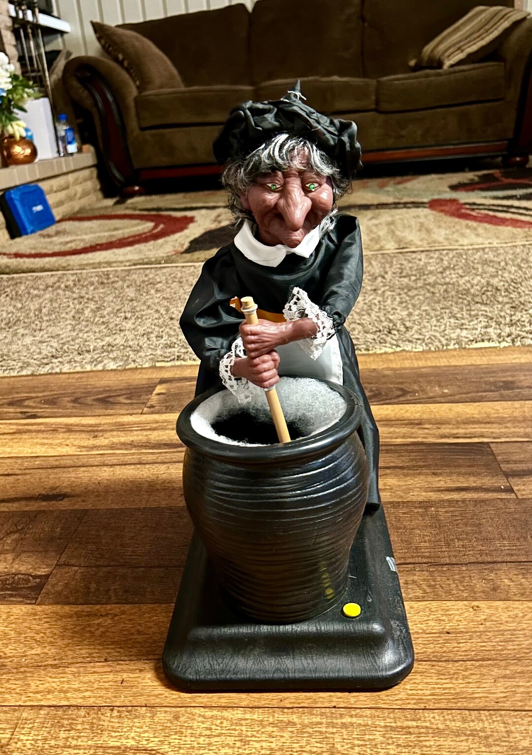 Gemmy Vintage 1995 Animated Witch Stirring Pot video - Etsy
