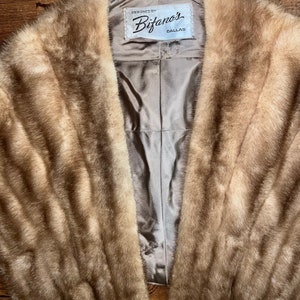 Bifano’s Dallas ~ Women’s One Size ~ Vintage (1960’s) ~ Brown ~ Stole ...