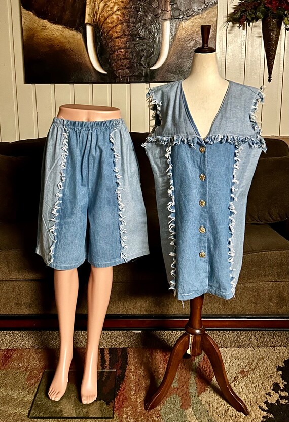 Vintage 1970s Short Set / 70s Geometric Print Top and… - Gem