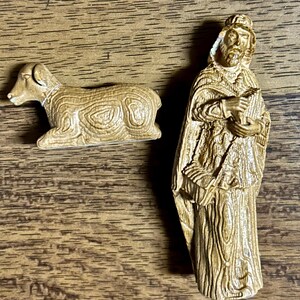 Hawthorne Village • Brown • Holy Family & Crèche • 20 Pieces Brown ...