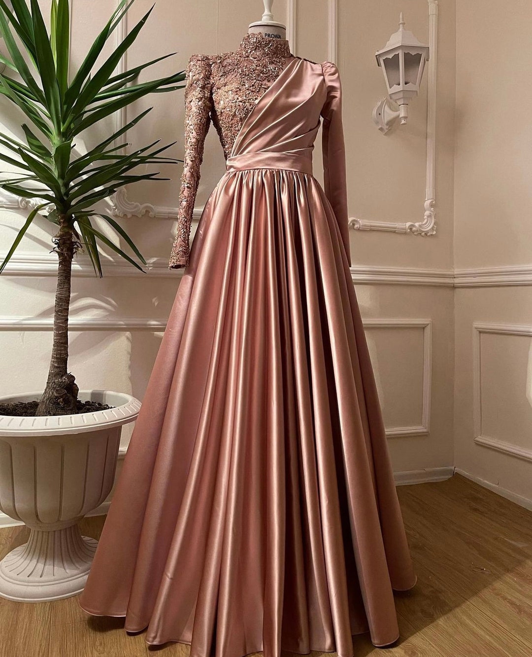 Rose Gold Silver Prom Dress Long Sleeves Dubai Evening Dresses Muslim