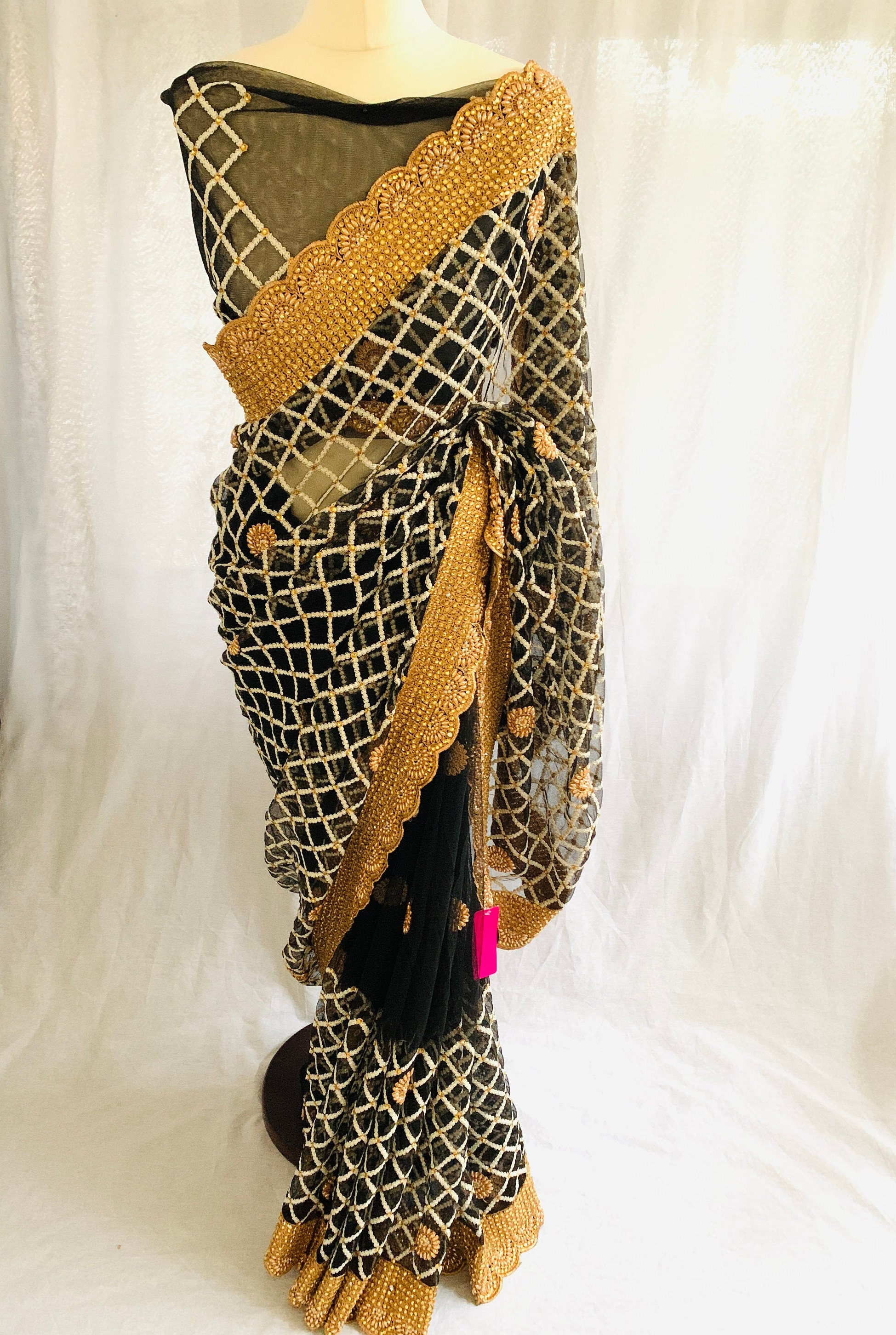 Net Sari für Frauen indischen pakistanischen stark verziert Enaree ...