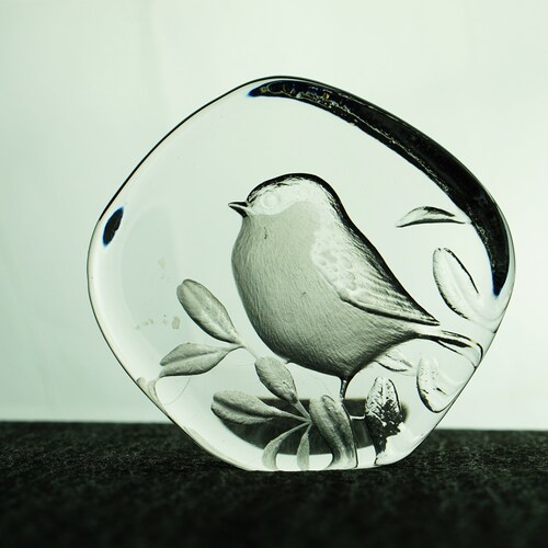 Vintage Mats Jonasson Signature Series Etched Bird Crystal Paperweight