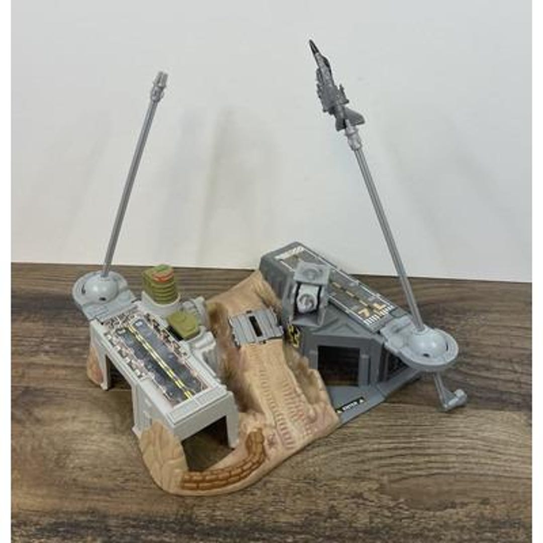 Vintage Micro Machines Battle Zones Dogfight Airbase 1997 Galoob - Etsy