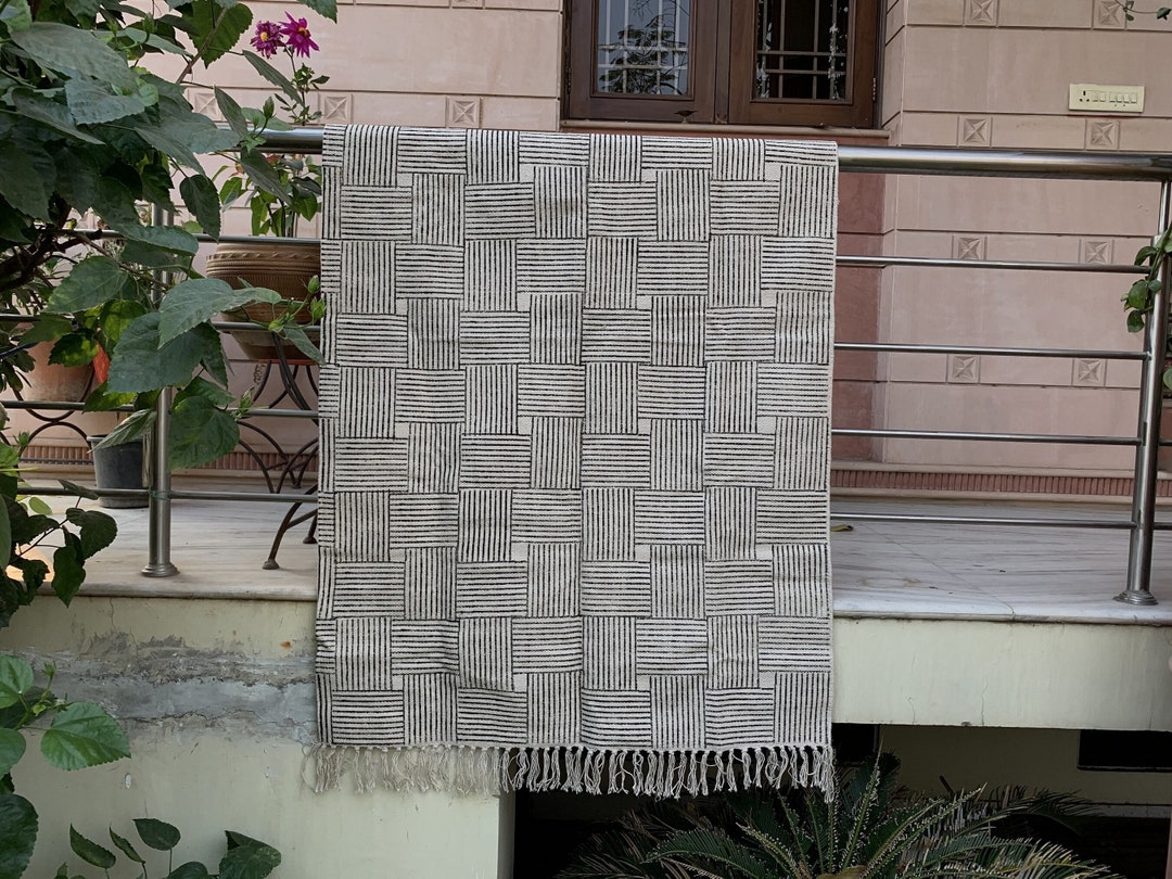 Wooden Stamped Cotton Breaded Area Rug for Living Room, Bedroom, Patio ...