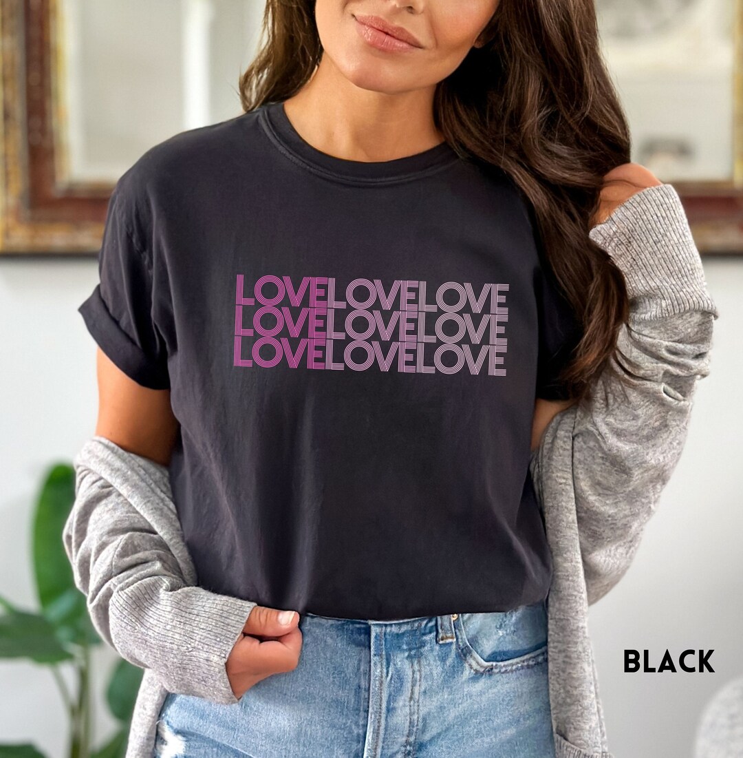 Trendy Reto Love Shirt, Custom Gift CC Tshirt Valentine, Love Pink ...