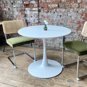 Bella White Round Dining Table With White Gloss Base and Stem With a ...
