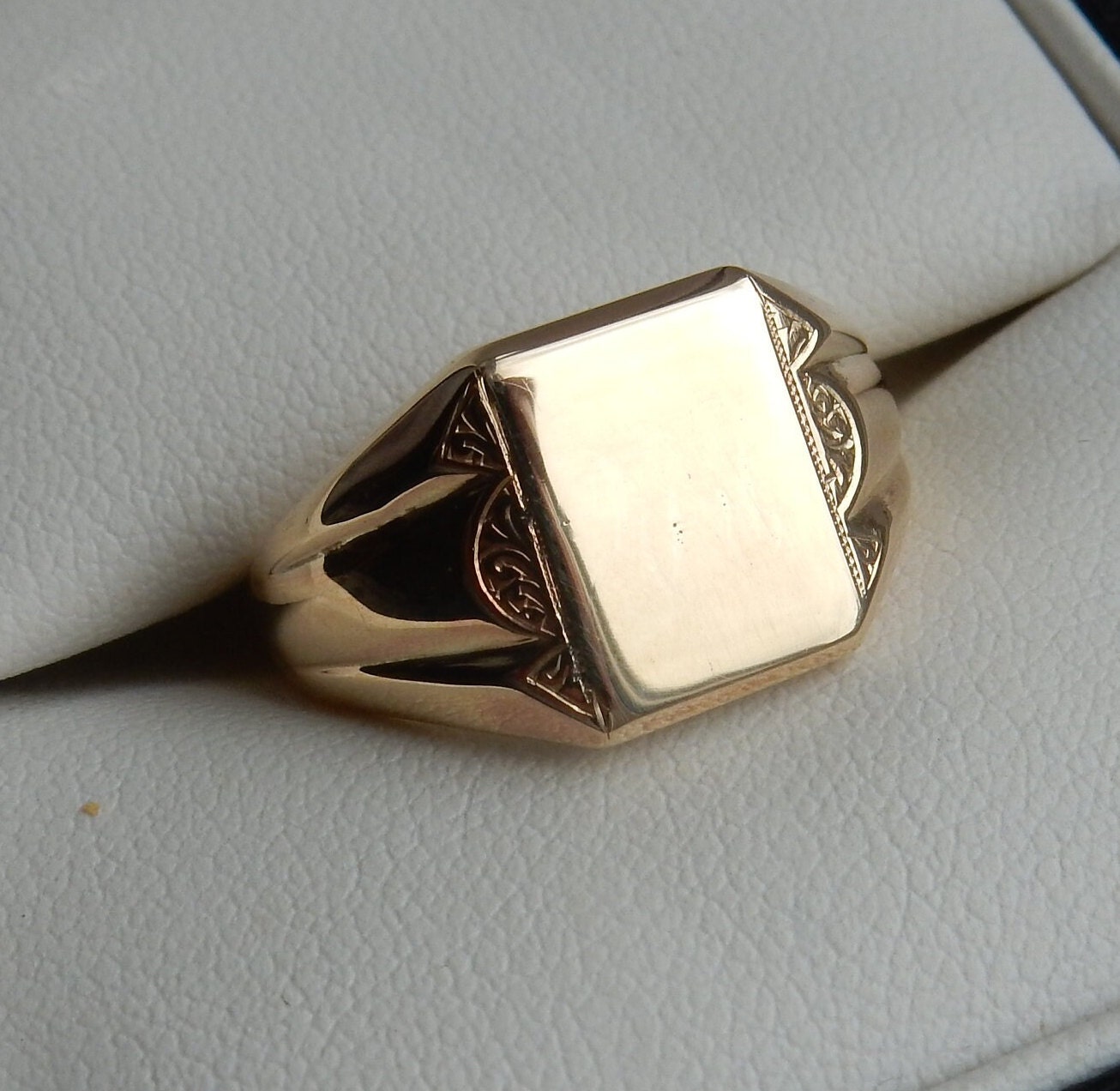 9CT / 9K Gold Gents Signet Ring - Etsy