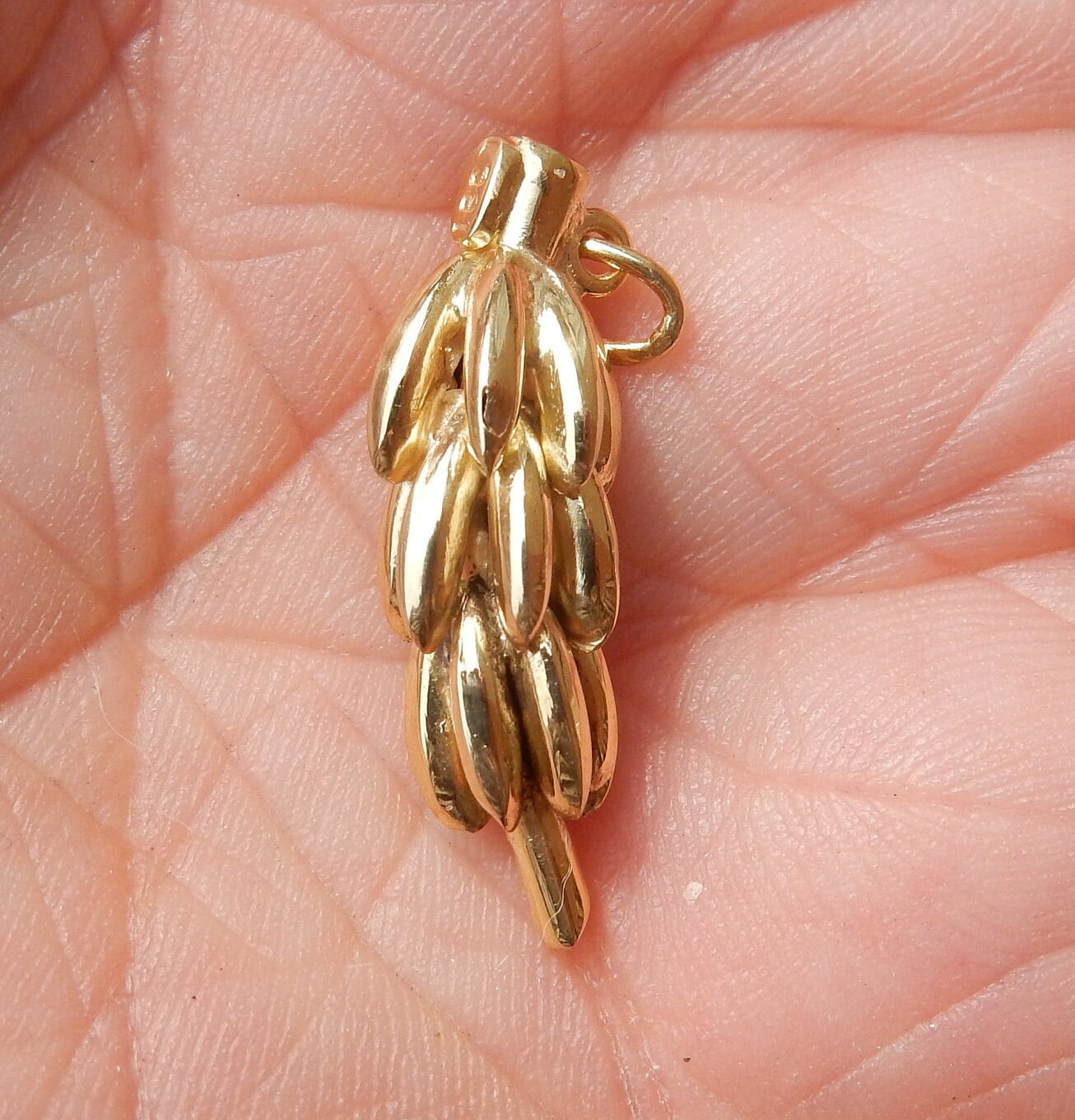 18ct Yellow Gold Bunch of Bananas Pendant/charm. - Etsy