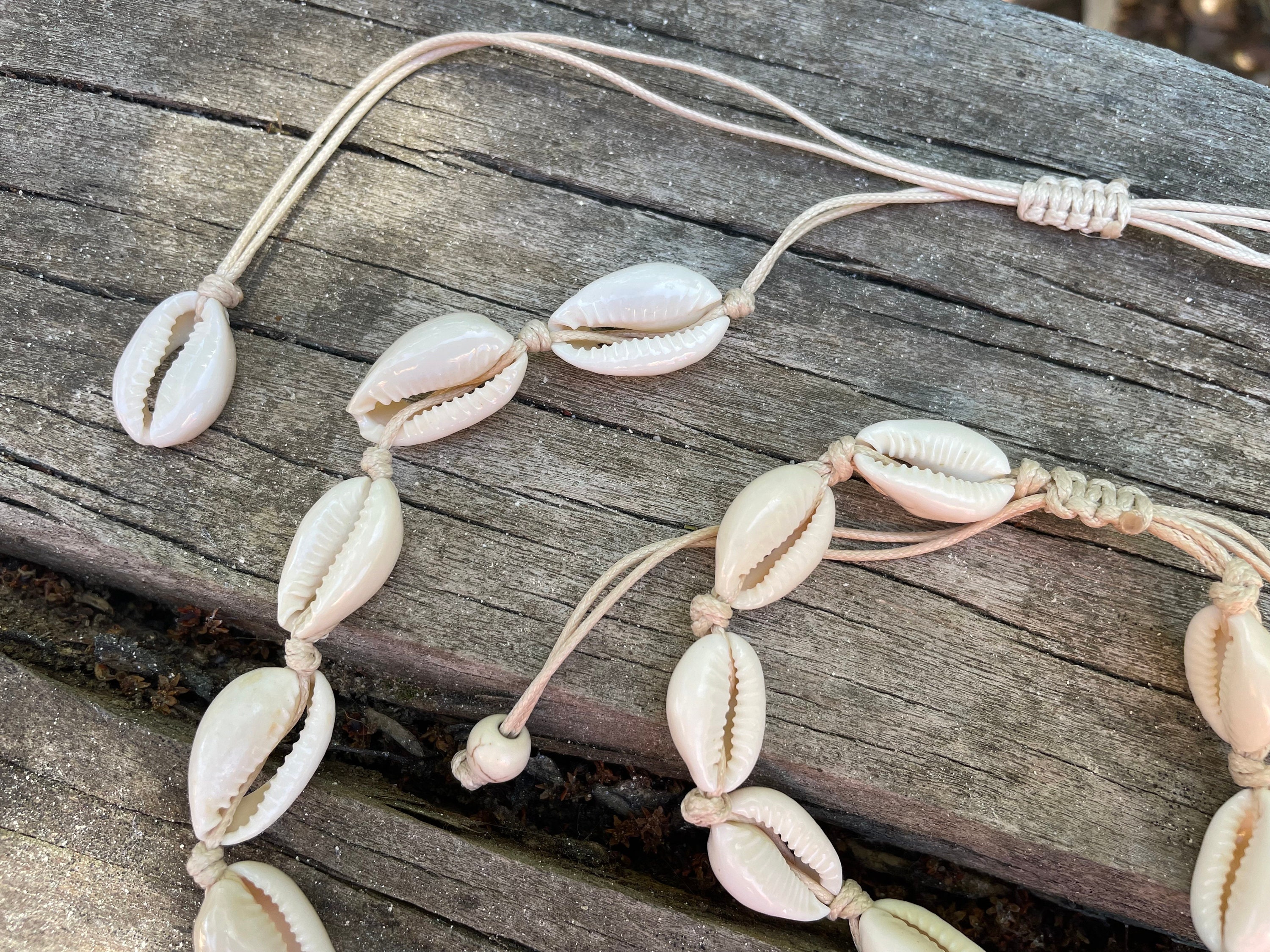 Beige Necklace and Bracelet Set in Natural Beige Cowrie - Etsy UK
