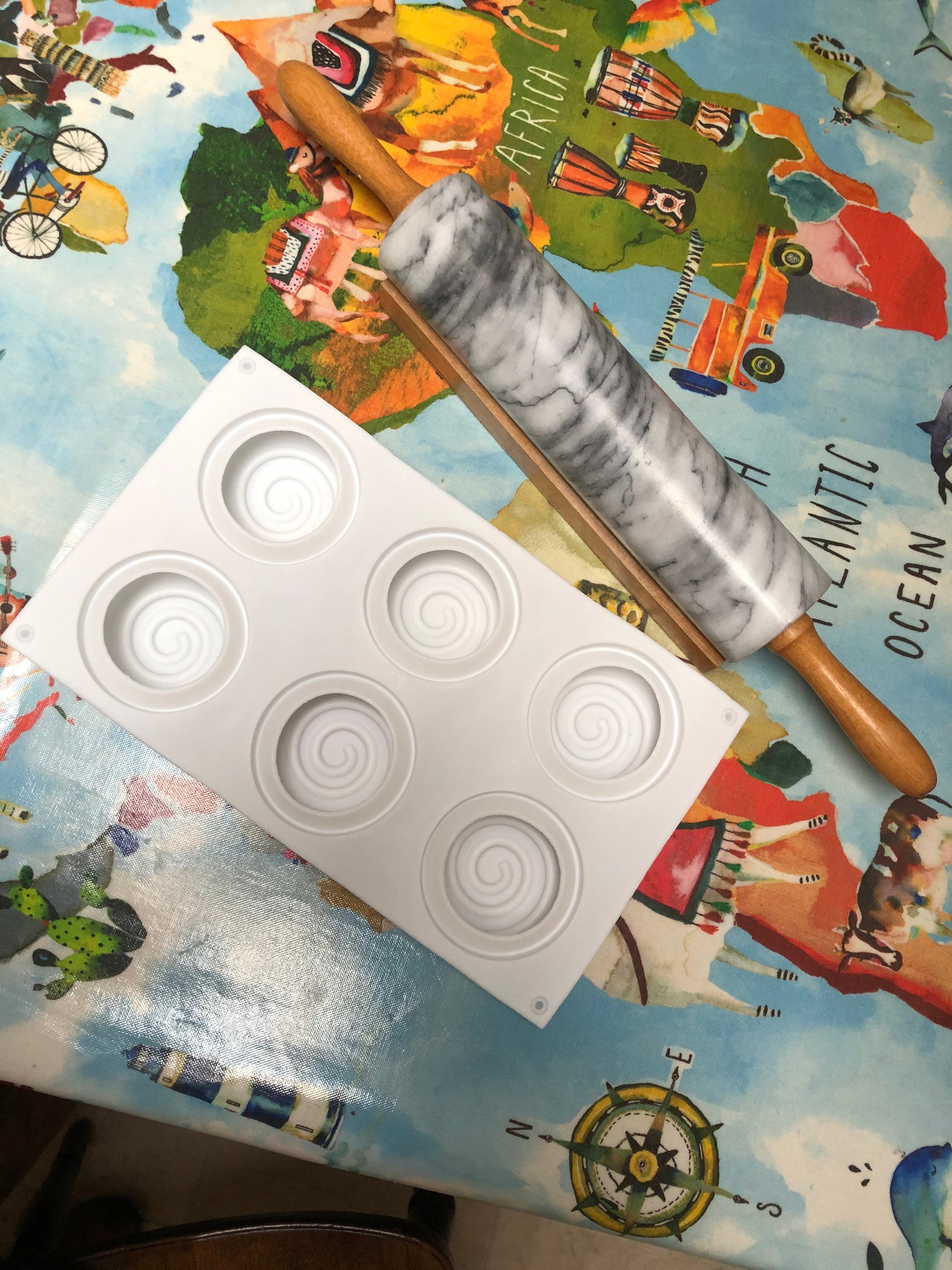 X1 6 Cavity Circular Shaped Swirl Twirl Soap or Cake Mould / - Etsy UK