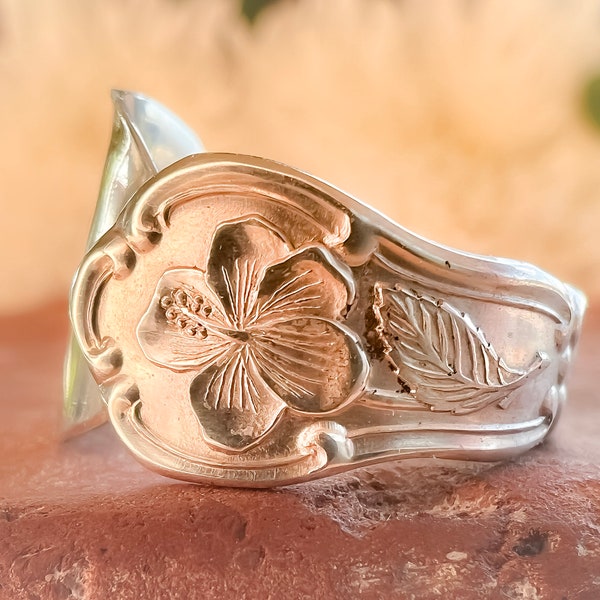 Hibiscus Flower Ring - Etsy