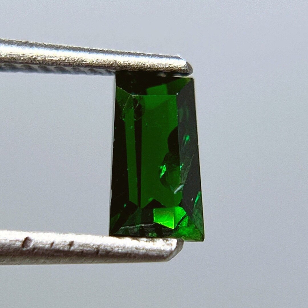 Natural Tsavorite (green Garnet) From Kenya. - Etsy