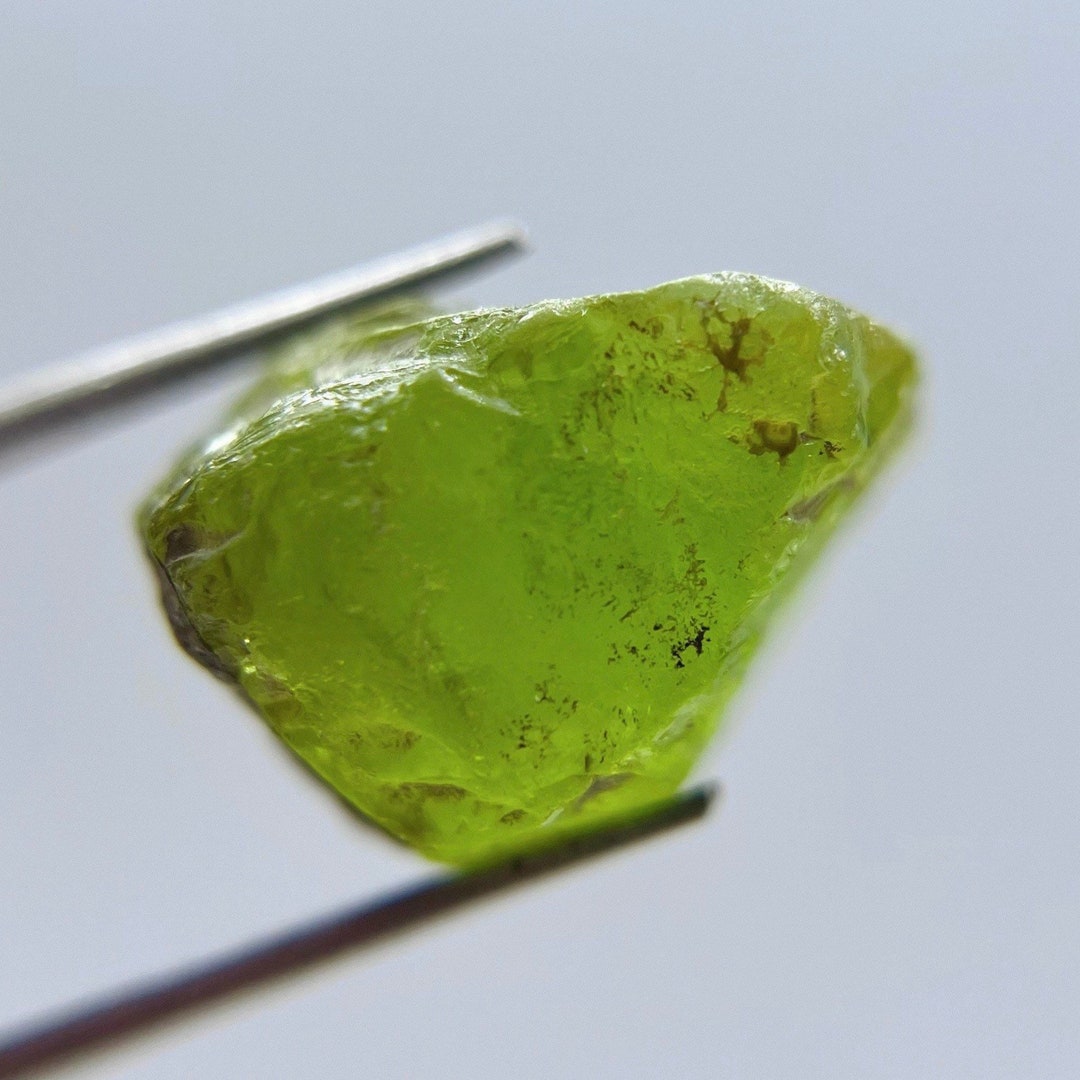 Peridot (olivine or Chrysolite) Gem Crystal From Tibet,china. - Etsy