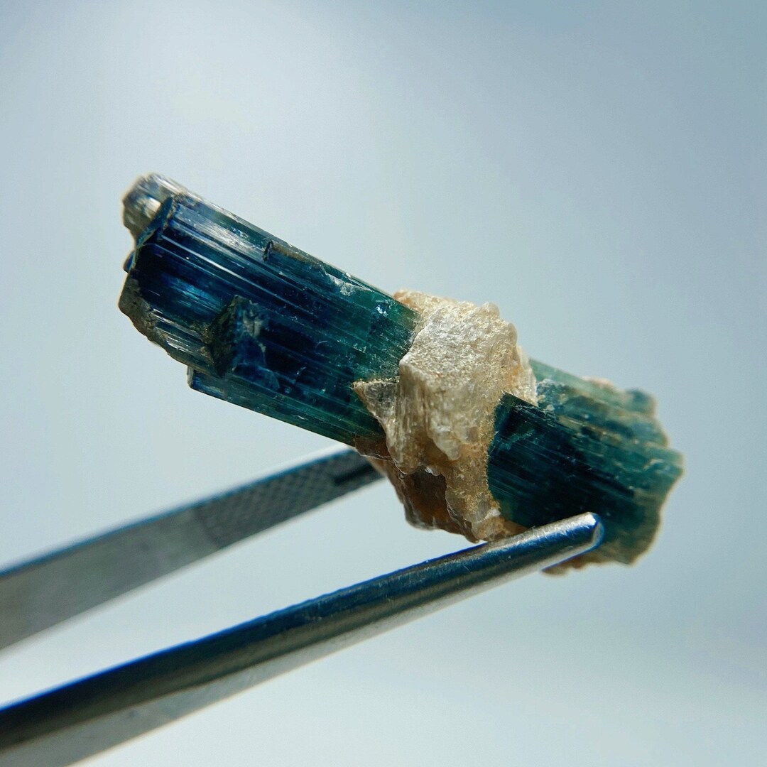 Indicolite blue Tourmaline Crystal. - Etsy Norway