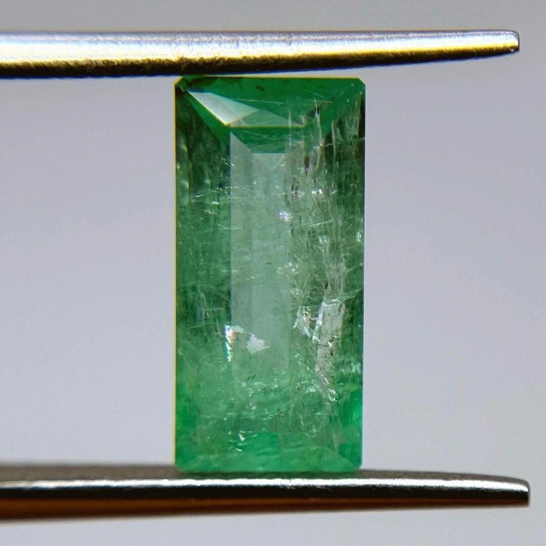 Natural Emerald From Ural Mountains, Russia. (IGI Certified) - Etsy