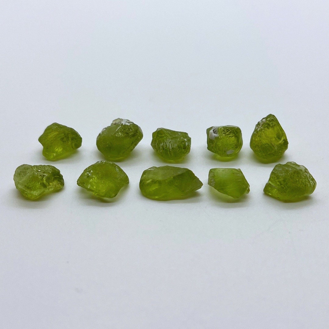 Peridot (olivine or Chrysolite) Gem Crystal From Pakistan. (price for 1 ...