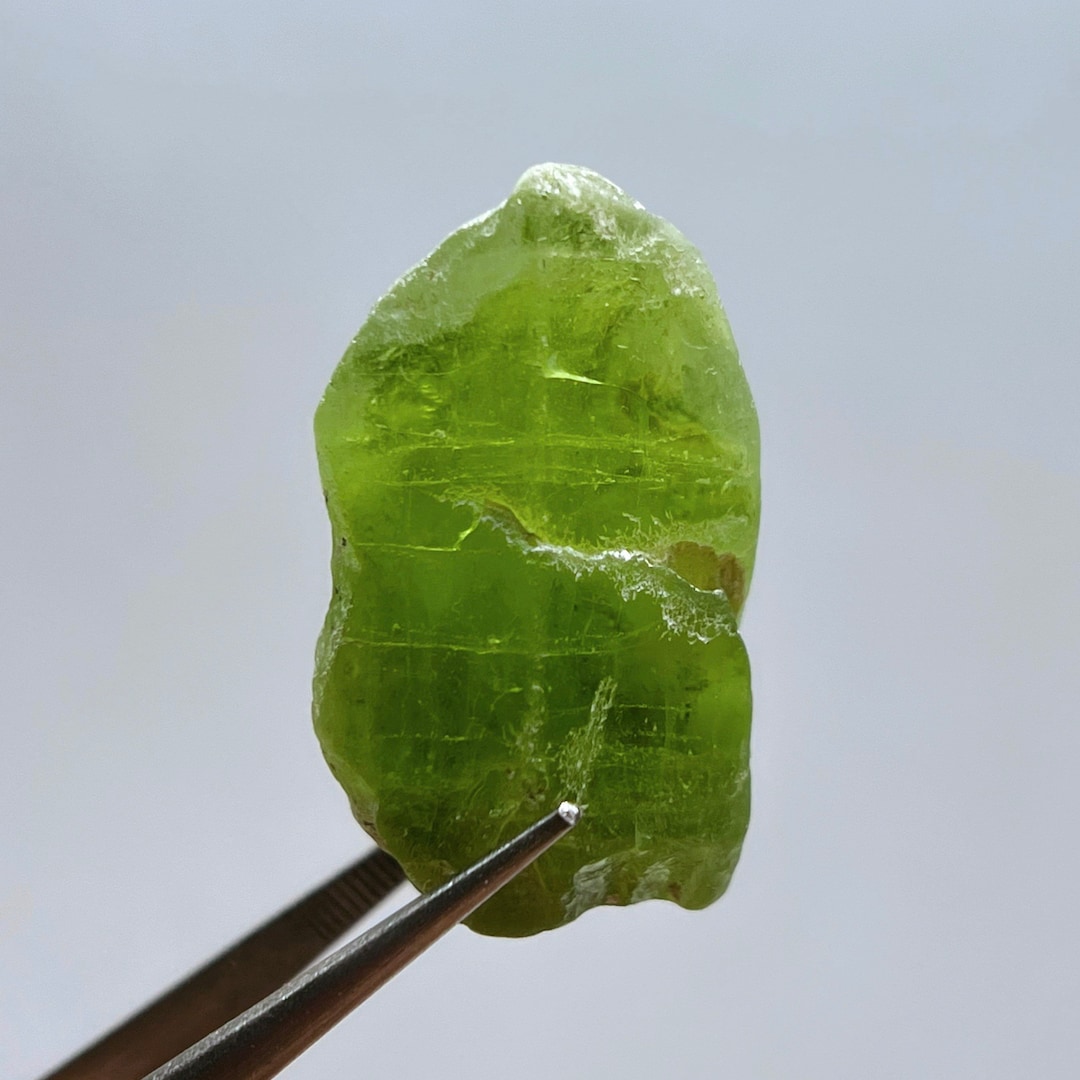 Peridot (olivine or Chrysolite) Gem Crystal From Tibet,china. - Etsy