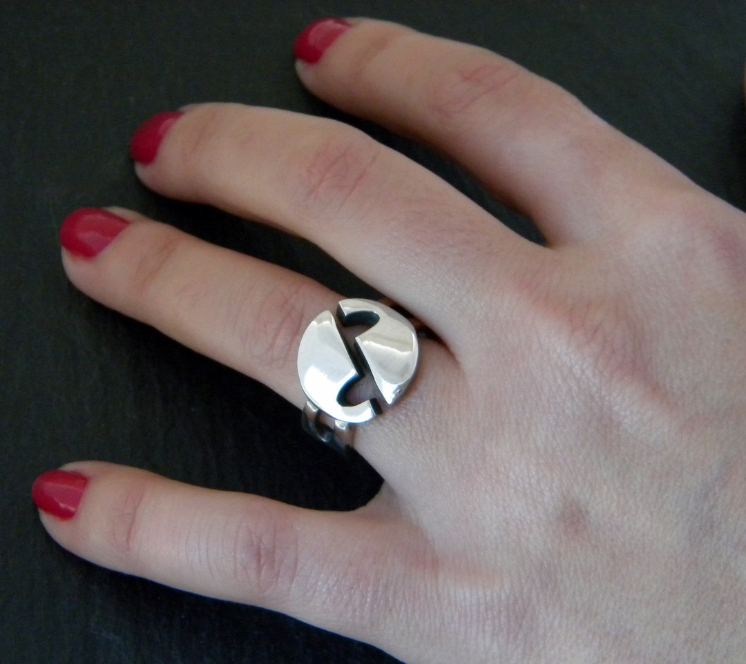 Structural Silver Ring With Open Design. Ring With Uniqueand Elegant ...
