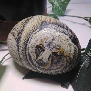 Bear Painted Rock - Grizzly Painting on Beach Stone - Wildlife Painting ...