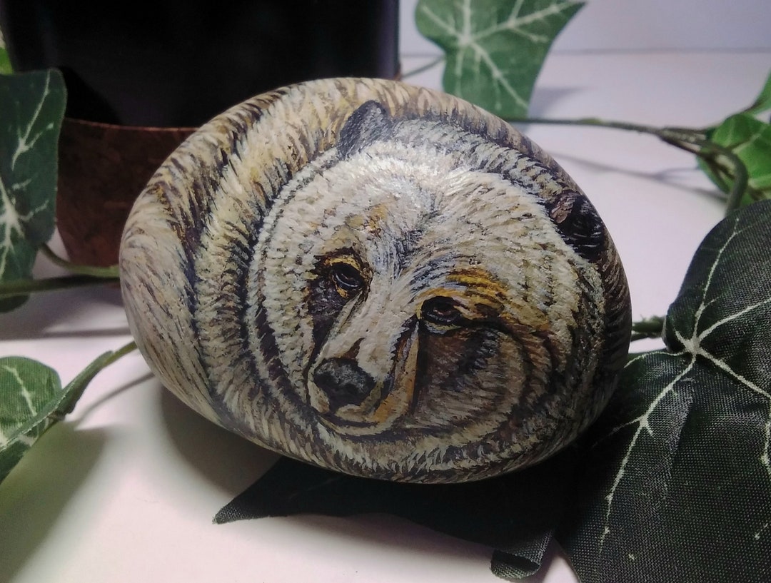 Bear Painted Rock - Grizzly Painting on Beach Stone - Wildlife Painting ...