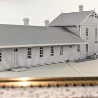HO Scale Commercial Building: Model Railroad Warehouse With Open Doors ...