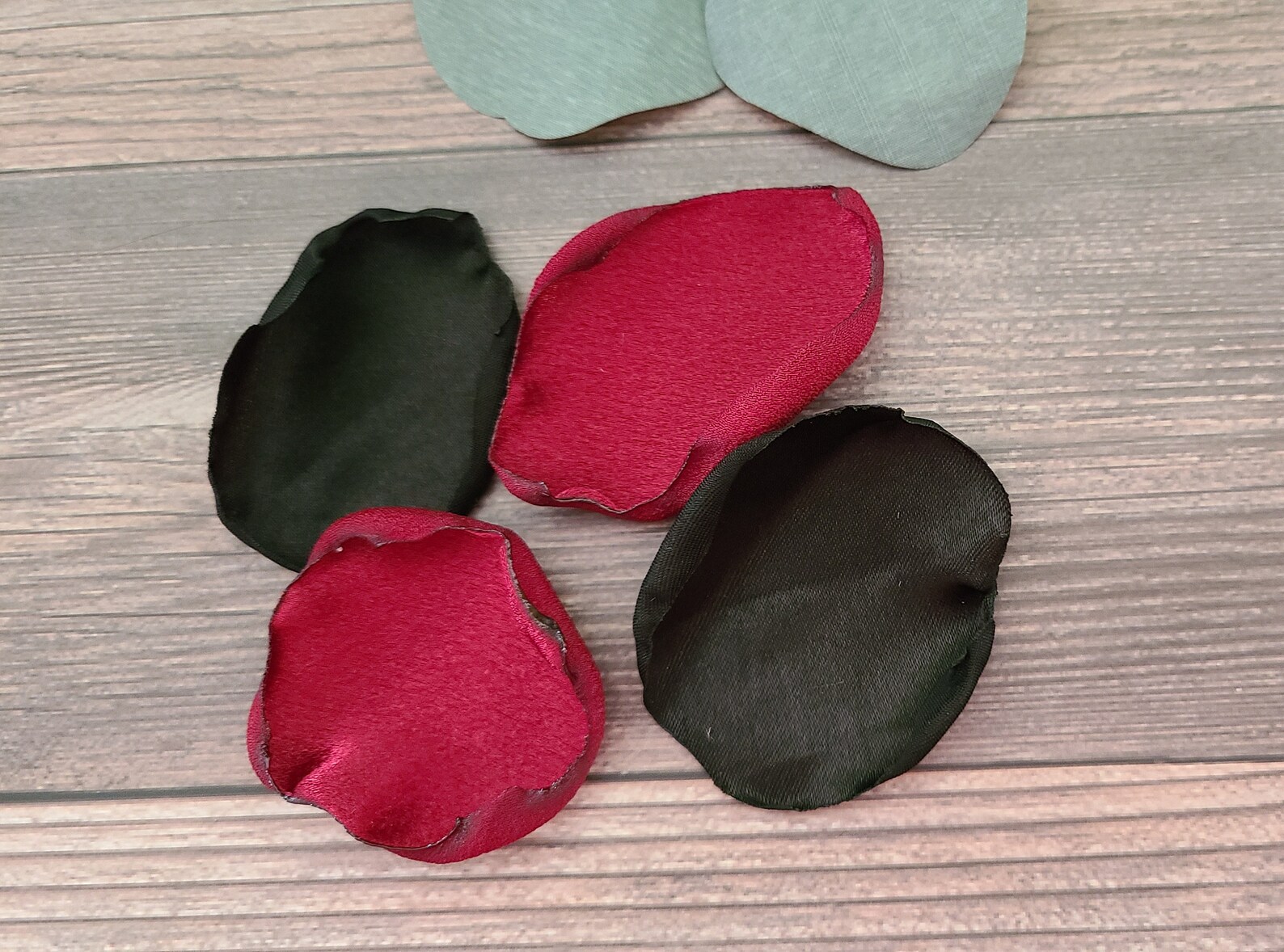 Dark Red Wedding Decor Black Rose Petals Flower Petals - Etsy