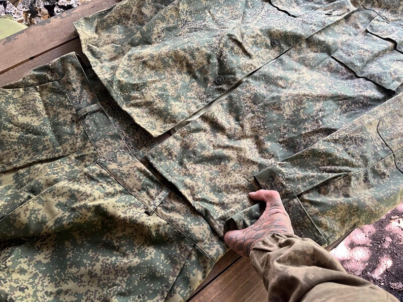 Official Russian Military Uniform - Set of Two, Shirt and Trousers ...