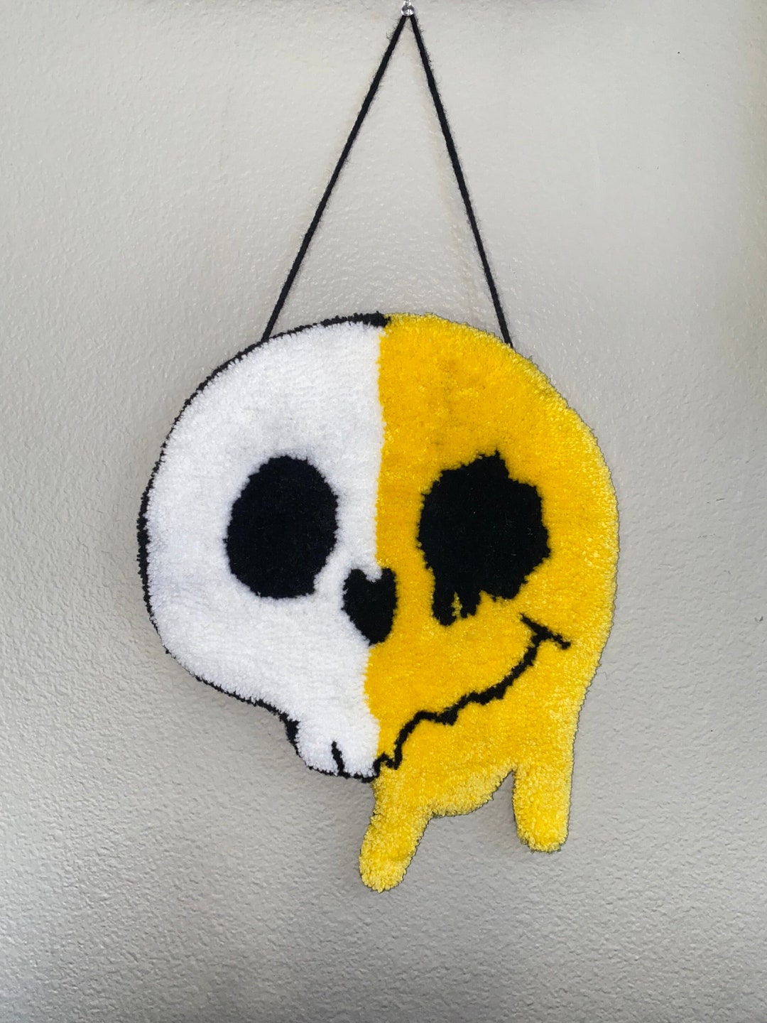 Drippy Smiley Face Skull Rug Wall Hanging - Etsy