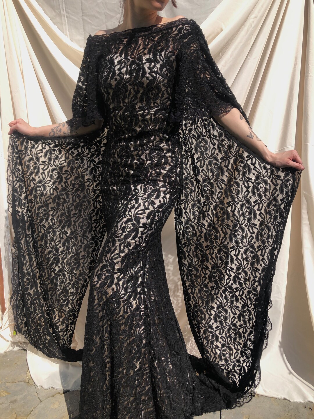 Gorgeous Vintage Gothic Black Lace Maxi Gown With Long Train, Black ...