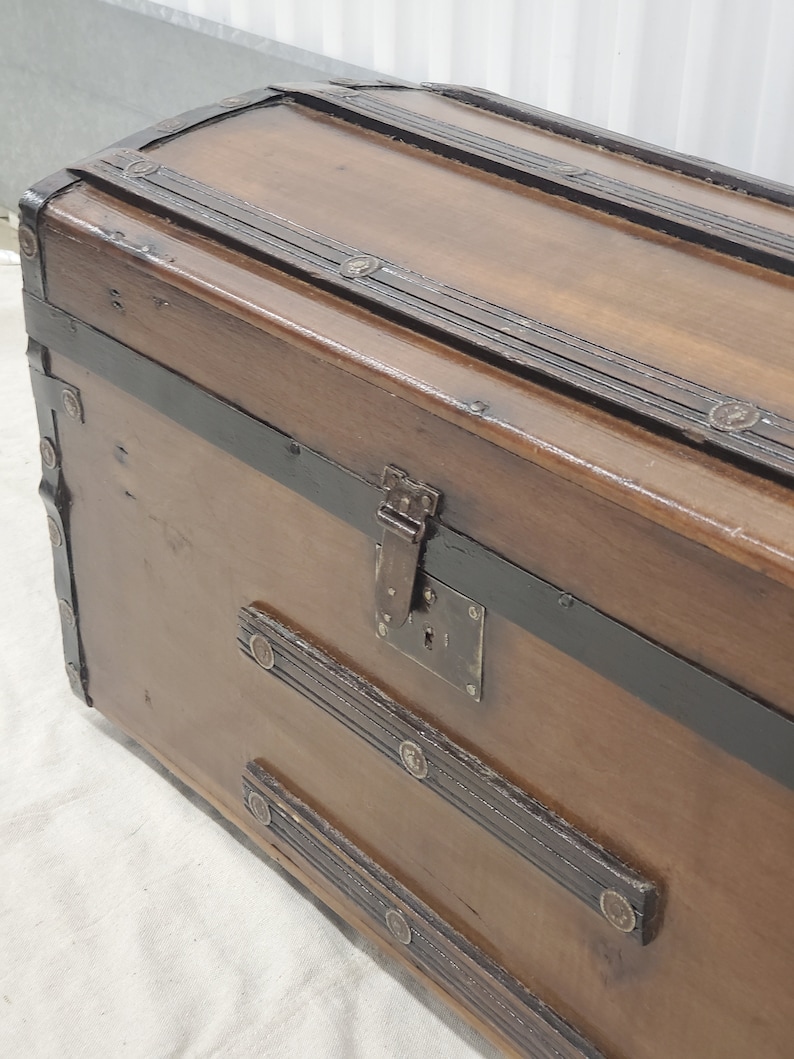 Antique Trunk Small Trunk Chest 1800s Trunk Storage Trunk - Etsy