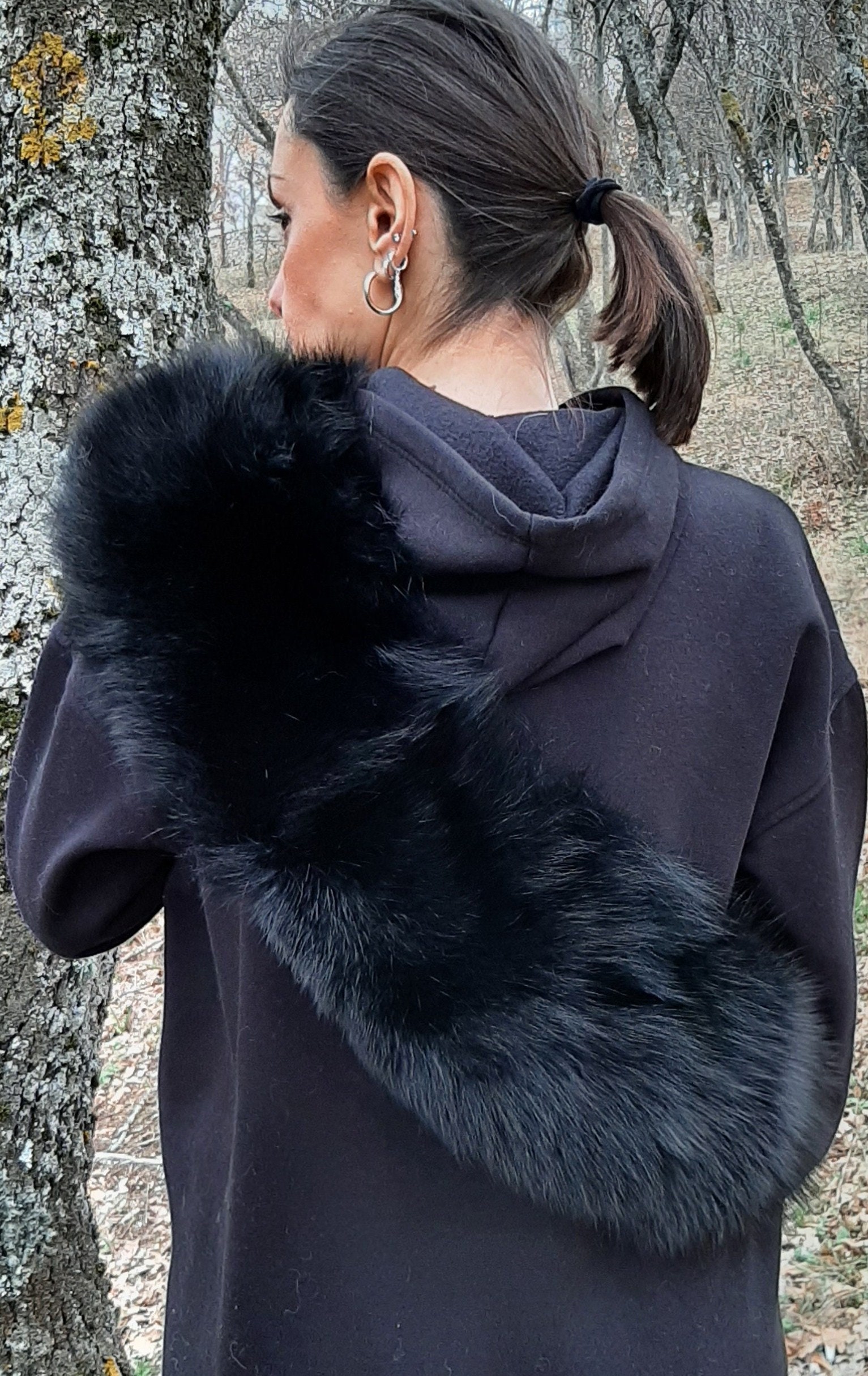 Black real fur collar store