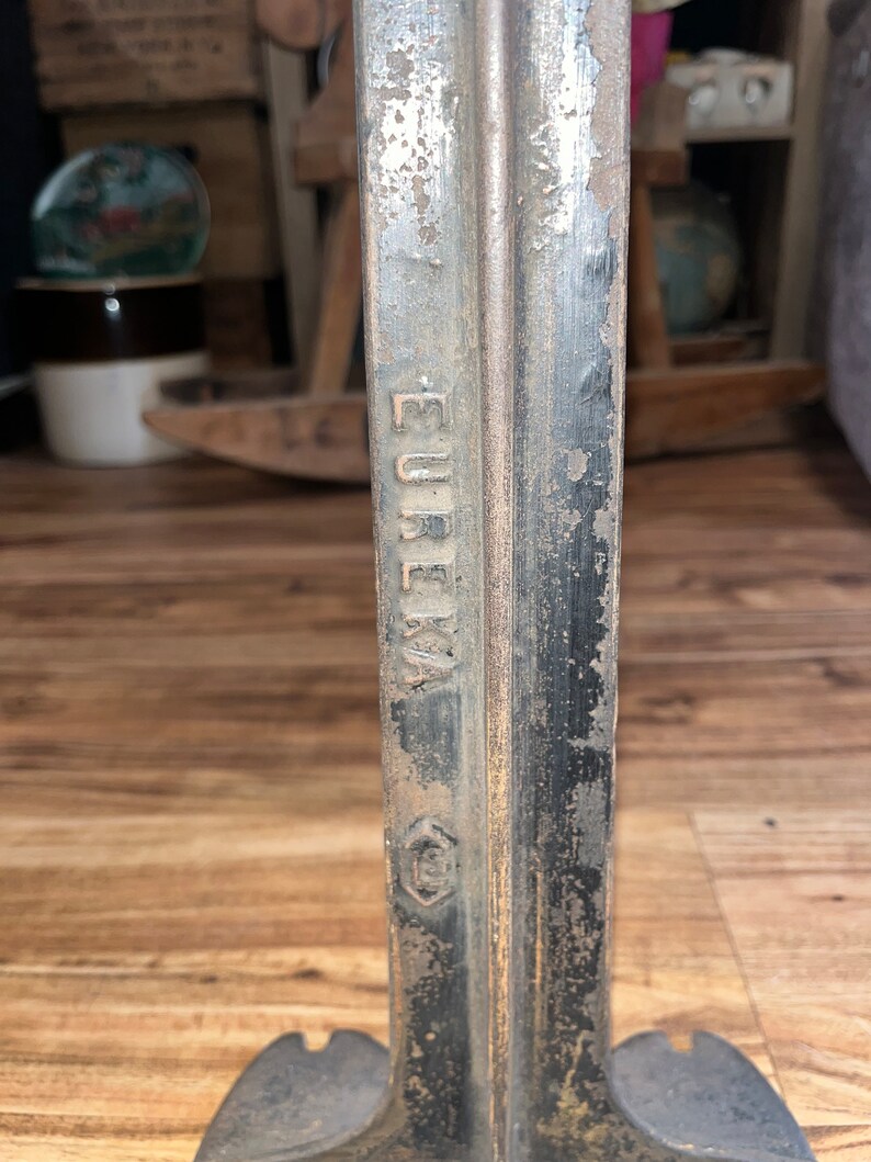 Vintage Cast Iron Shoe Cobbler Stand With 4 Shoe Molds - Etsy