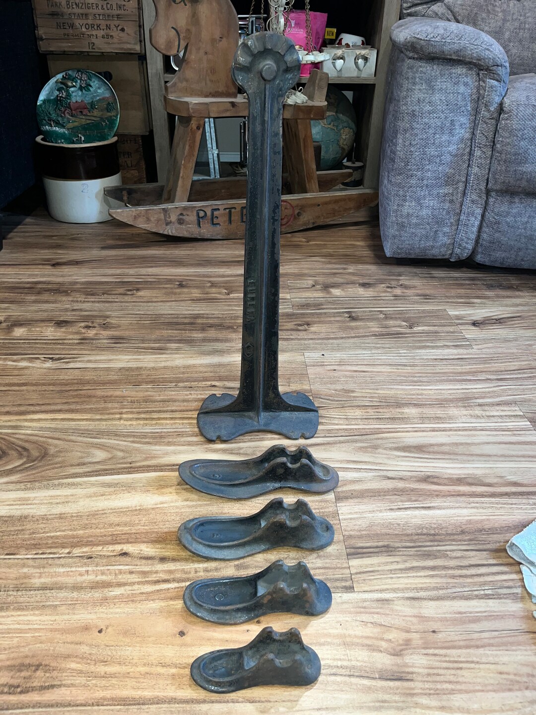 Vintage Cast Iron Shoe Cobbler Stand With 4 Shoe Molds - Etsy
