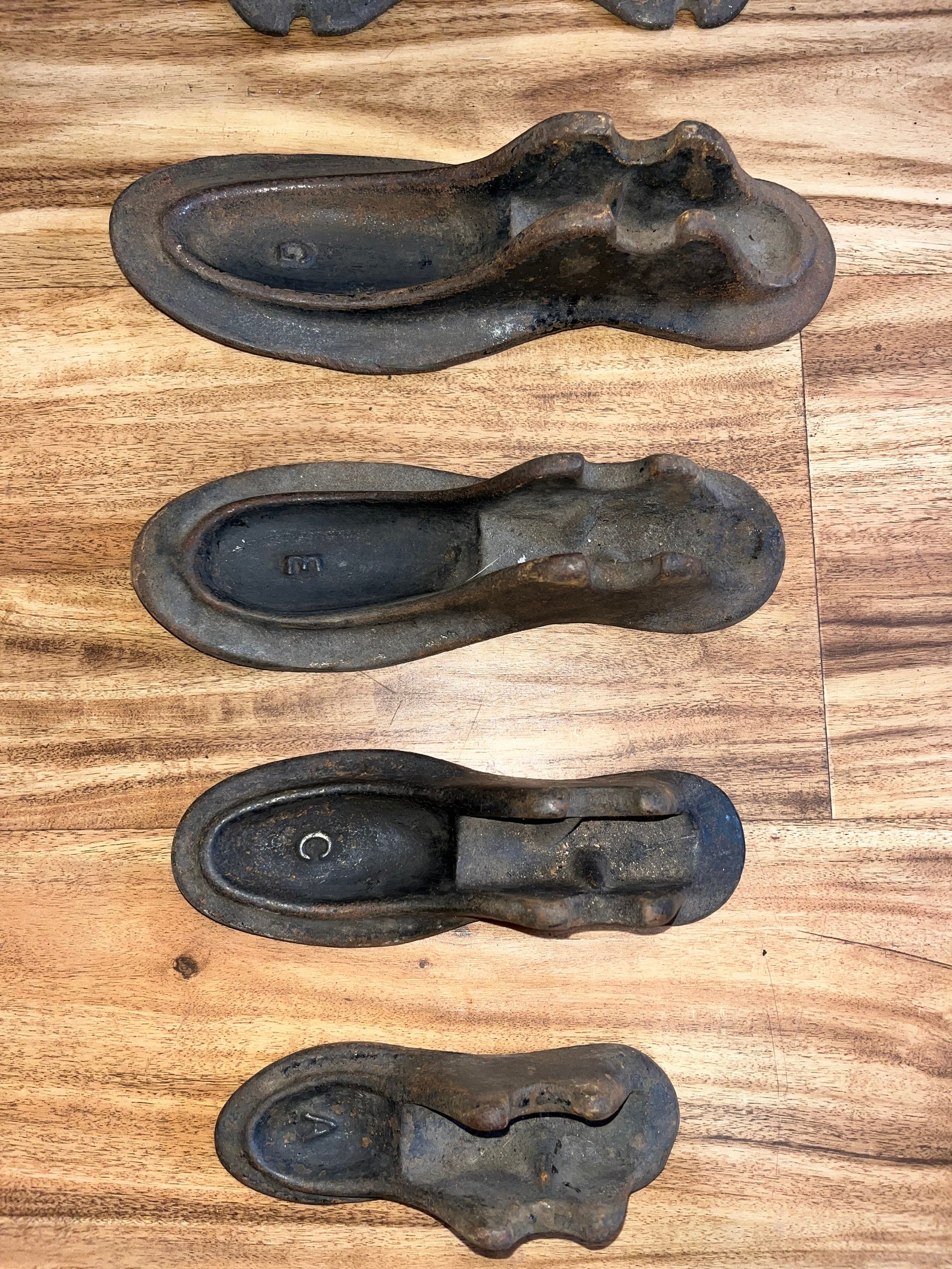 Vintage Cast Iron Shoe Cobbler Stand With 4 Shoe Molds - Etsy
