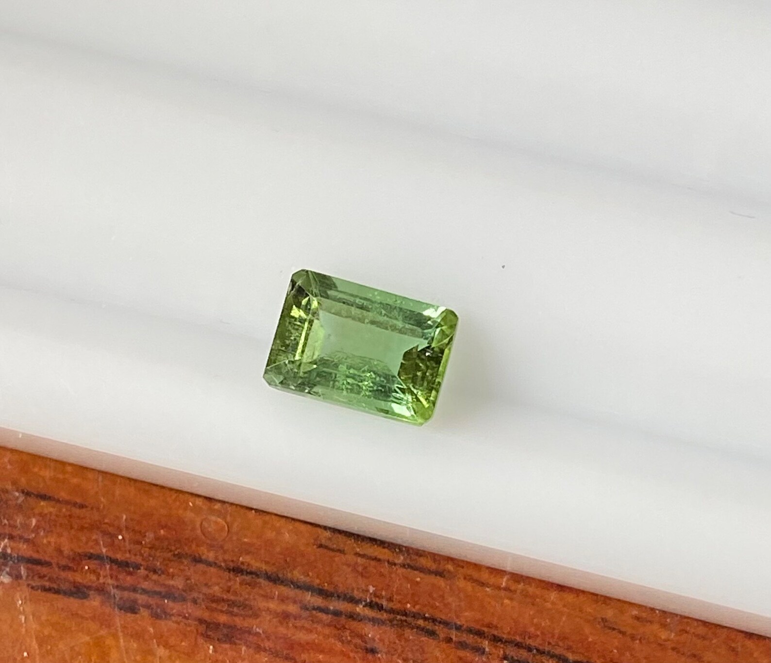 Turmalina natural color verde menta facetada de 1,16 quilates, 7 x 5 mm ...