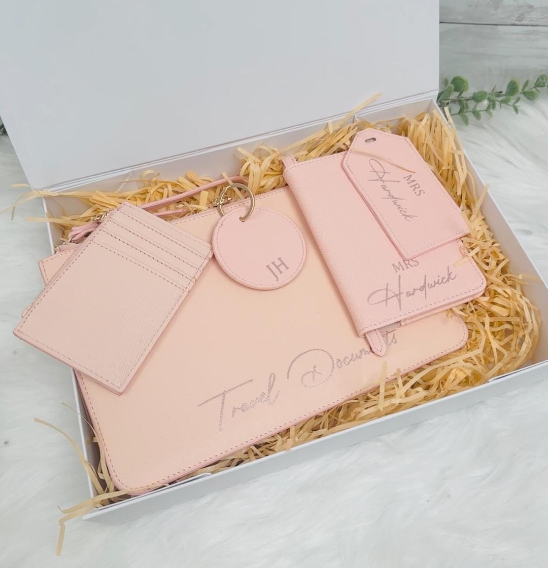 Luxury Personalised Travel Gift Set, Gift for Couple, Passport Holder ...