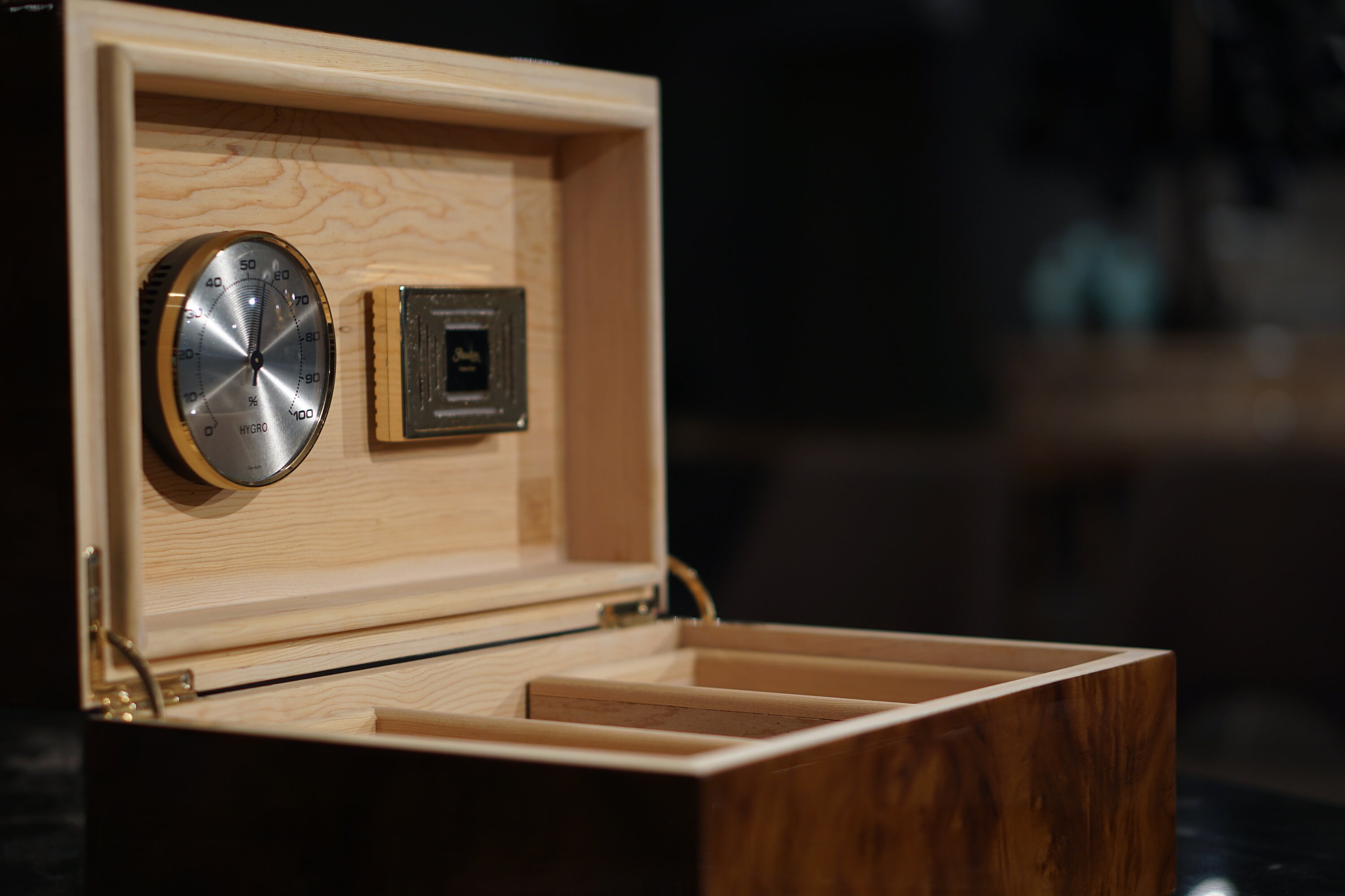 Handmade Walnut Cigar Humidor, Cedar Interior, 70 Robusto Capacity - Etsy