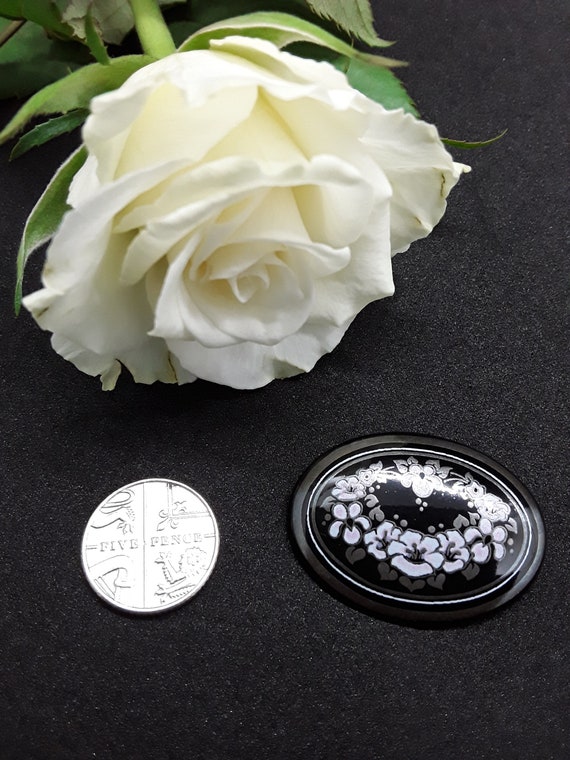 Vintage Michaela Frey Brooch Floral Pattern - Gem