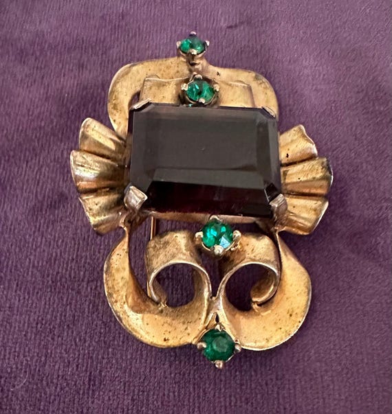 1930s Ciner Brooch - Gem