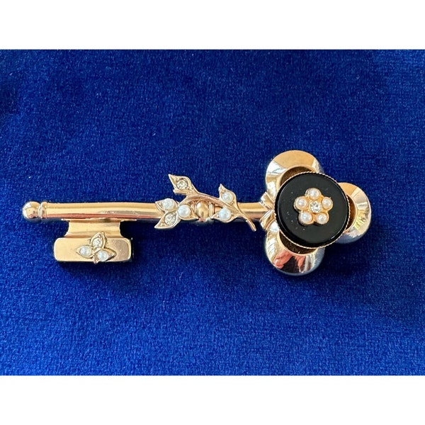 Vintage Coro Brooch - Etsy